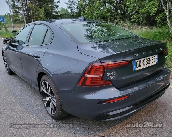 Volvo S60 2023 Tallina, ar dzinēja tilpumu 2.00 L un nobraukumu 0 tūkst. km par 16900 €, foto 5 vietnē AUTOMOTO.COM.LV