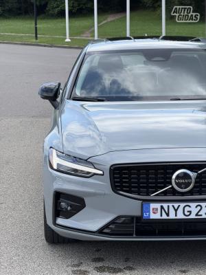 Volvo S60 2025 in Vilnius, with an engine capacity of 2.00 L and mileage of 22 thousand km for 30000 €, photo 12 on AUTOMOTO.COM.LV