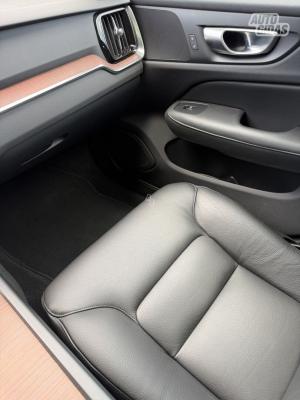 Volvo S60 2025 in Vilnius, with an engine capacity of 2.00 L and mileage of 22 thousand km for 30000 €, photo 24 on AUTOMOTO.COM.LV
