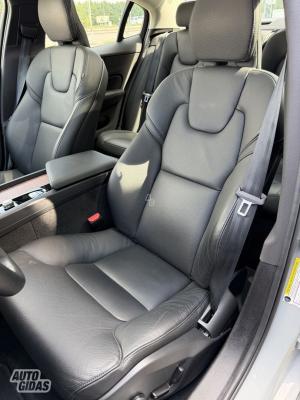 Volvo S60 2025 in Vilnius, with an engine capacity of 2.00 L and mileage of 22 thousand km for 30000 €, photo 27 on AUTOMOTO.COM.LV