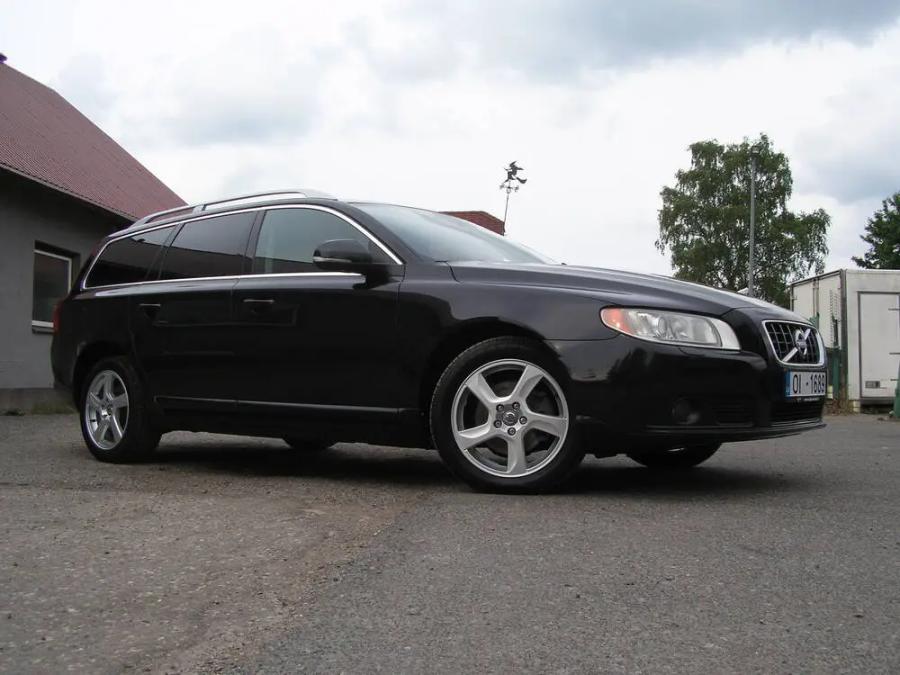 Volvo S60 2012 Sigulda, ar dzinēja tilpumu 2.00 L un nobraukumu 306 tūkst. km par 6350 €, foto 3 vietnē AUTOMOTO.COM.LV