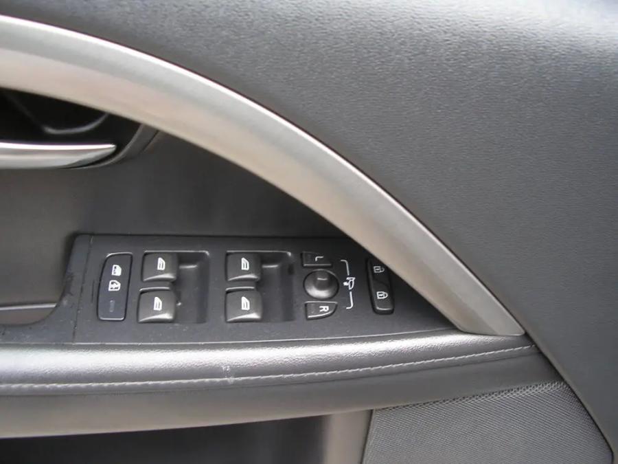 Volvo S60 2012 Sigulda, ar dzinēja tilpumu 2.00 L un nobraukumu 306 tūkst. km par 6350 €, foto 18 vietnē AUTOMOTO.COM.LV