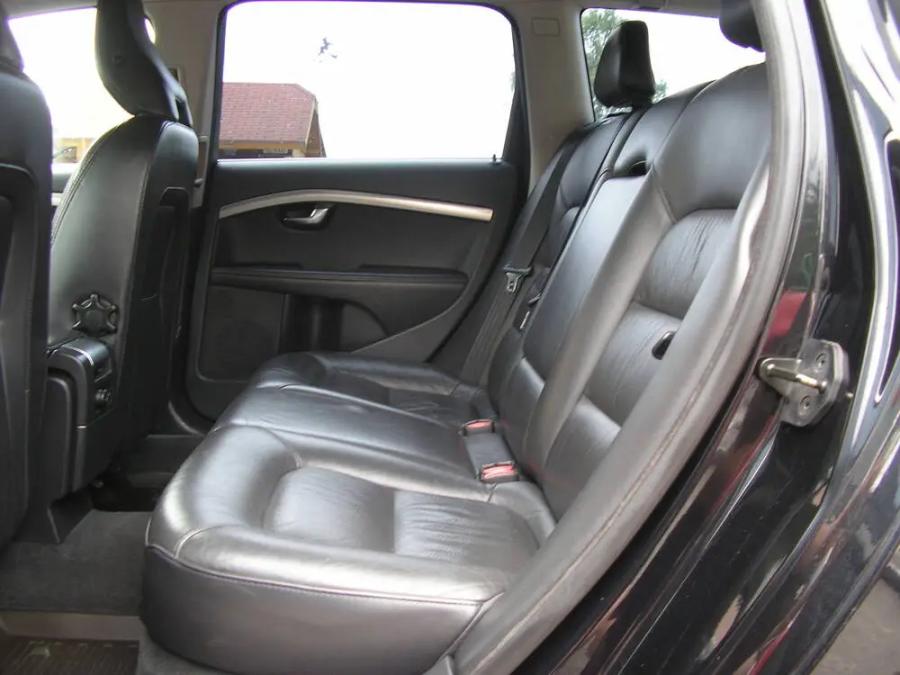 Volvo S60 2012 Sigulda, ar dzinēja tilpumu 2.00 L un nobraukumu 306 tūkst. km par 6350 €, foto 21 vietnē AUTOMOTO.COM.LV