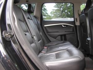 Volvo S60 2012 Sigulda, ar dzinēja tilpumu 2.00 L un nobraukumu 306 tūkst. km par 6350 €, foto 24 vietnē AUTOMOTO.COM.LV