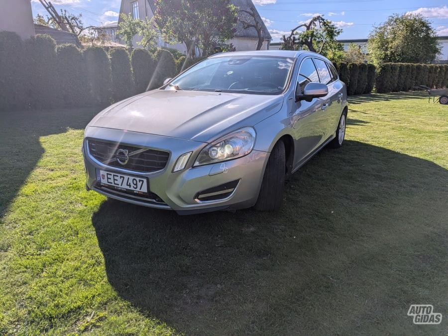 Volvo S60 2013 in Radviliskis, with an engine capacity of 2.40 L and mileage of 317 thousand km for 6500 €, photo 1 on AUTOMOTO.COM.LV