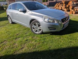 Volvo S60 2013 in Radviliskis, with an engine capacity of 2.40 L and mileage of 317 thousand km for 6500 €, photo 3 on AUTOMOTO.COM.LV