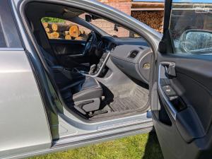 Volvo S60 2013 in Radviliskis, with an engine capacity of 2.40 L and mileage of 317 thousand km for 6500 €, photo 22 on AUTOMOTO.COM.LV