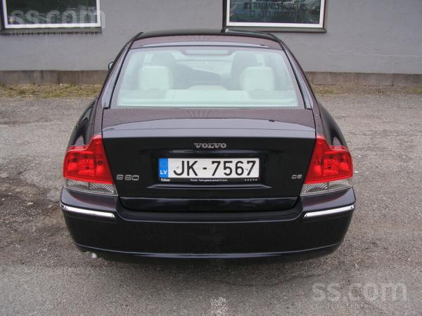 Violets Volvo S60 2006 Rīga, ar dzinēja tilpumu 2.40 L un nobraukumu 0 tūkst. km par 1950 €, foto 6 vietnē AUTOMOTO.COM.LV