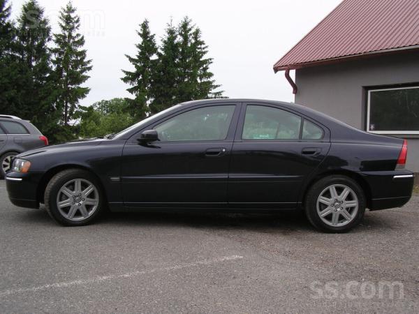 Violets Volvo S60 2006 Rīga, ar dzinēja tilpumu 2.40 L un nobraukumu 0 tūkst. km par 1950 €, foto 8 vietnē AUTOMOTO.COM.LV