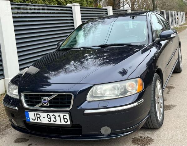 Violet Volvo S60 2007 in Riga, with an engine capacity of 2.40 L and mileage of 0 thousand km for 1750 €, photo 2 on AUTOMOTO.COM.LV