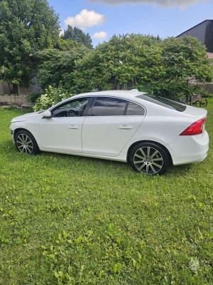 White Volvo S60 2016 in Taurage, with an engine capacity of 2.50 L and mileage of 158 thousand km for 6500 €, photo  on AUTOMOTO.COM.LV