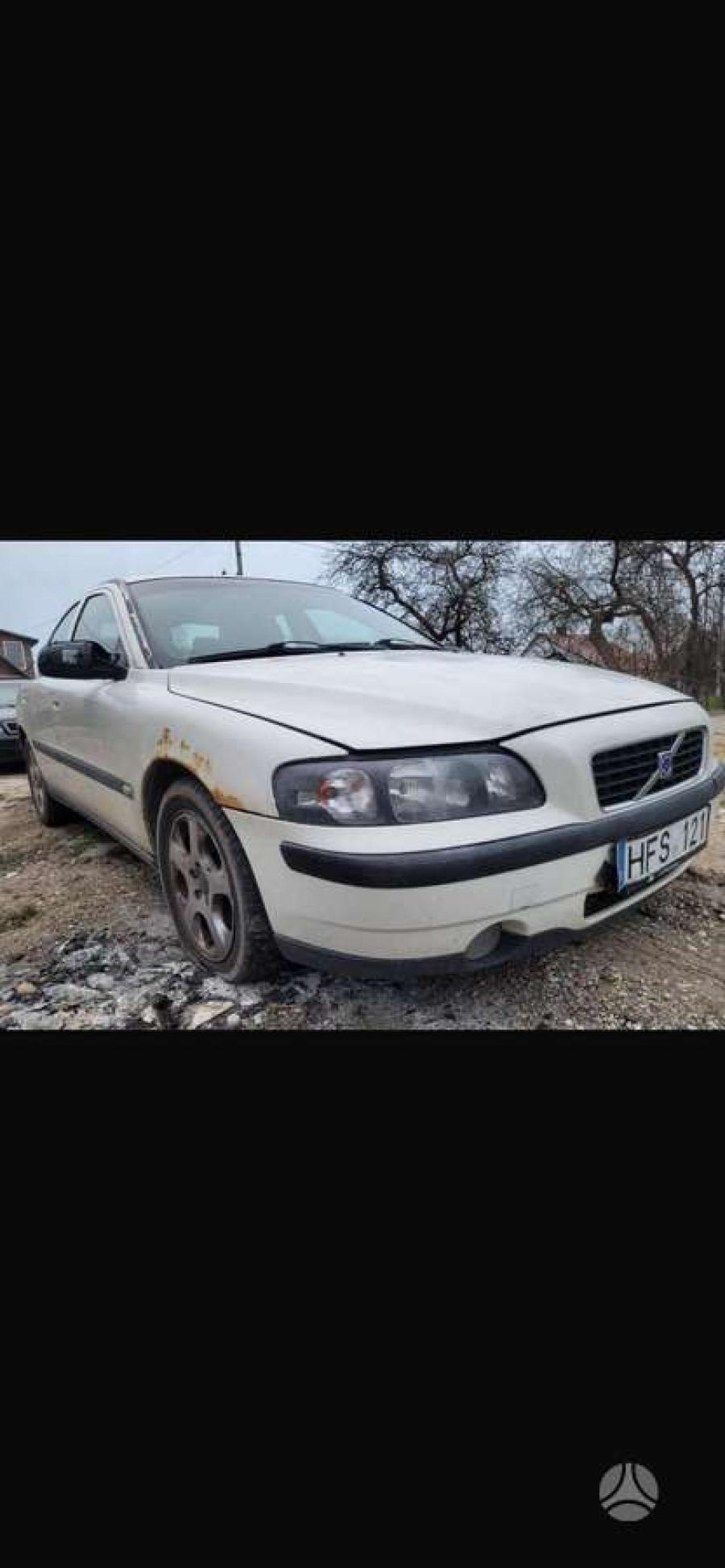 Balts Volvo S60 2002 Viļņa, ar dzinēja tilpumu 2.40 L un nobraukumu 387 tūkst. km par 550 €, foto 4 vietnē AUTOMOTO.COM.LV