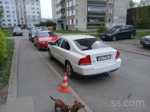 Balts Volvo S60 2004 Rīga, ar dzinēja tilpumu 2.50 L un nobraukumu 254 tūkst. km par 1250 €, foto 3 vietnē AUTOMOTO.COM.LV
