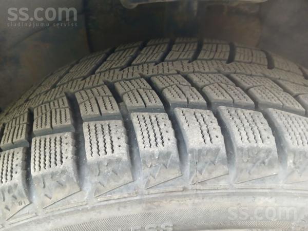 Balts Volvo S60 2004 Rīga, ar dzinēja tilpumu 2.50 L un nobraukumu 254 tūkst. km par 1250 €, foto 4 vietnē AUTOMOTO.COM.LV