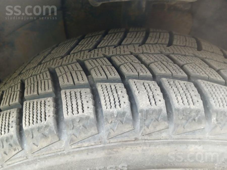 Balts Volvo S60 2004 Rīga, ar dzinēja tilpumu 2.50 L un nobraukumu 254 tūkst. km par 1250 €, foto 5 vietnē AUTOMOTO.COM.LV