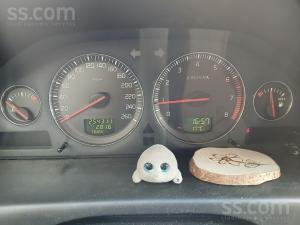 Balts Volvo S60 2004 Rīga, ar dzinēja tilpumu 2.50 L un nobraukumu 254 tūkst. km par 1250 €, foto 6 vietnē AUTOMOTO.COM.LV