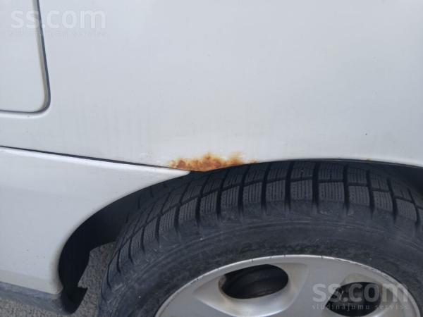 Balts Volvo S60 2004 Rīga, ar dzinēja tilpumu 2.50 L un nobraukumu 254 tūkst. km par 1250 €, foto 7 vietnē AUTOMOTO.COM.LV
