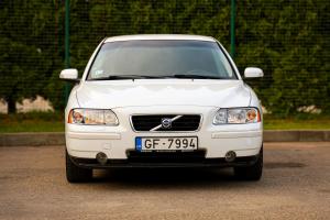 Balts Volvo S60 2006 Rīga, ar dzinēja tilpumu 2.40 L un nobraukumu 335 tūkst. km par 1350 €, foto 3 vietnē AUTOMOTO.COM.LV