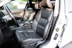 Balts Volvo S60 2006 Rīga, ar dzinēja tilpumu 2.40 L un nobraukumu 335 tūkst. km par 1350 €, foto 12 vietnē AUTOMOTO.COM.LV
