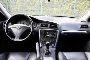 Balts Volvo S60 2006 Rīga, ar dzinēja tilpumu 2.40 L un nobraukumu 335 tūkst. km par 1350 €, foto 18 vietnē AUTOMOTO.COM.LV