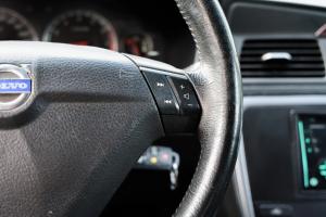 Balts Volvo S60 2006 Rīga, ar dzinēja tilpumu 2.40 L un nobraukumu 335 tūkst. km par 1350 €, foto 21 vietnē AUTOMOTO.COM.LV