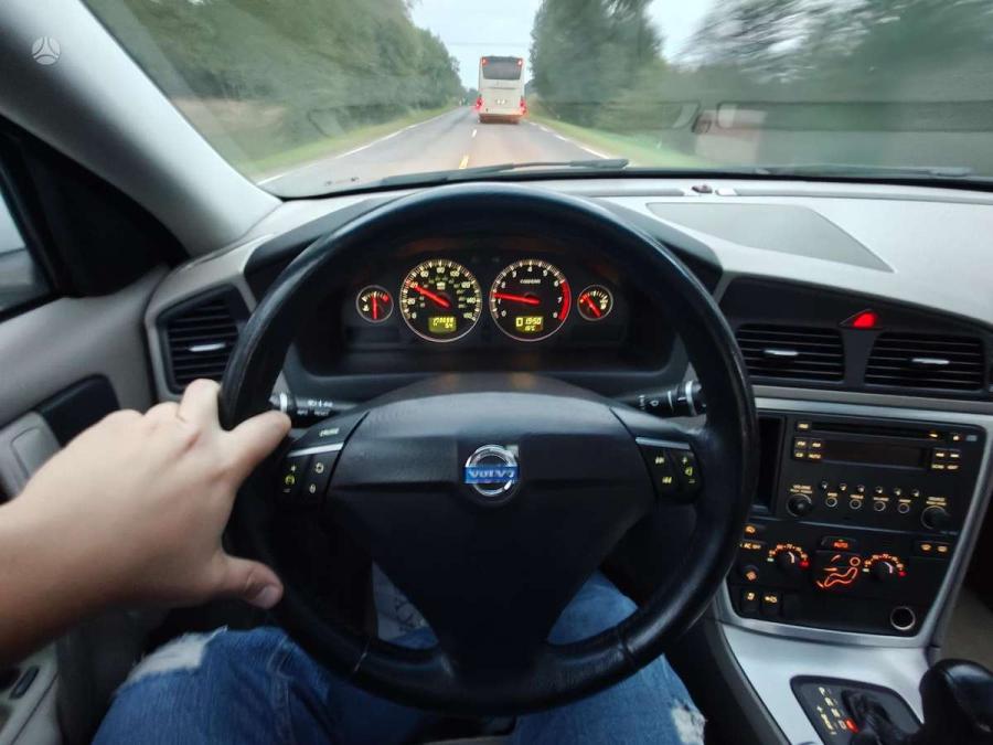 Белый Вольво С60 2008 в Вильнюс, объемом двигателя 2.40 л и пробегом 174 тыс. км за 2250 €, фото 24 на AUTOMOTO.COM.LV
