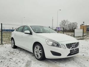 Balts Volvo S60 2010 Saldus, ar dzinēja tilpumu 2.40 L un nobraukumu 308 tūkst. km par 6200 €, foto 11 vietnē AUTOMOTO.COM.LV