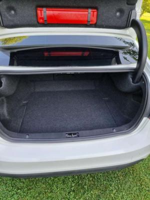 Balts Volvo S60 2010 Alīta, ar dzinēja tilpumu 2.00 L un nobraukumu 259 tūkst. km par 4800 €, foto 14 vietnē AUTOMOTO.COM.LV
