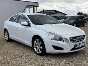 Balts Volvo S60 2010 Šauļi, ar dzinēja tilpumu 1.98 L un nobraukumu 371 tūkst. km par 3300 €, foto 4 vietnē AUTOMOTO.COM.LV