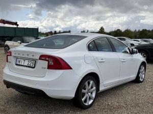 Balts Volvo S60 2010 Šauļi, ar dzinēja tilpumu 1.98 L un nobraukumu 371 tūkst. km par 3300 €, foto 5 vietnē AUTOMOTO.COM.LV