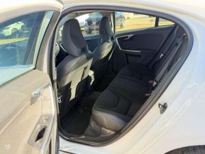 Balts Volvo S60 2010 Šauļi, ar dzinēja tilpumu 1.98 L un nobraukumu 371 tūkst. km par 3300 €, foto 11 vietnē AUTOMOTO.COM.LV