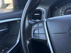 Balts Volvo S60 2010 Šauļi, ar dzinēja tilpumu 1.98 L un nobraukumu 371 tūkst. km par 3300 €, foto 18 vietnē AUTOMOTO.COM.LV