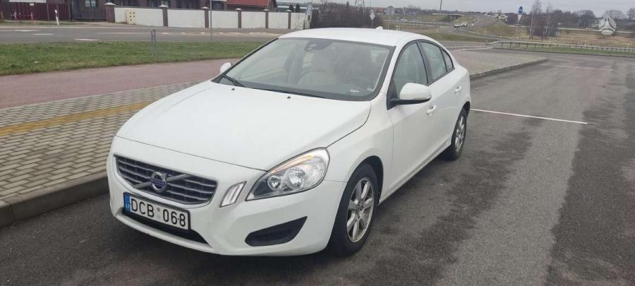 White Volvo S60 2011 in Klaipeda, with an engine capacity of 1.60 L and mileage of 189 thousand km for 5300 €, photo 1 on AUTOMOTO.COM.LV