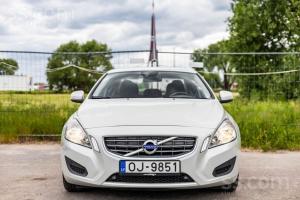 Balts Volvo S60 2011 Rīga, ar dzinēja tilpumu 1.60 L un nobraukumu 375 tūkst. km par 4990 €, foto 4 vietnē AUTOMOTO.COM.LV