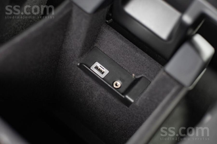 Balts Volvo S60 2011 Rīga, ar dzinēja tilpumu 1.60 L un nobraukumu 375 tūkst. km par 4990 €, foto 22 vietnē AUTOMOTO.COM.LV