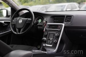 Balts Volvo S60 2011 Rīga, ar dzinēja tilpumu 1.60 L un nobraukumu 375 tūkst. km par 4990 €, foto 24 vietnē AUTOMOTO.COM.LV