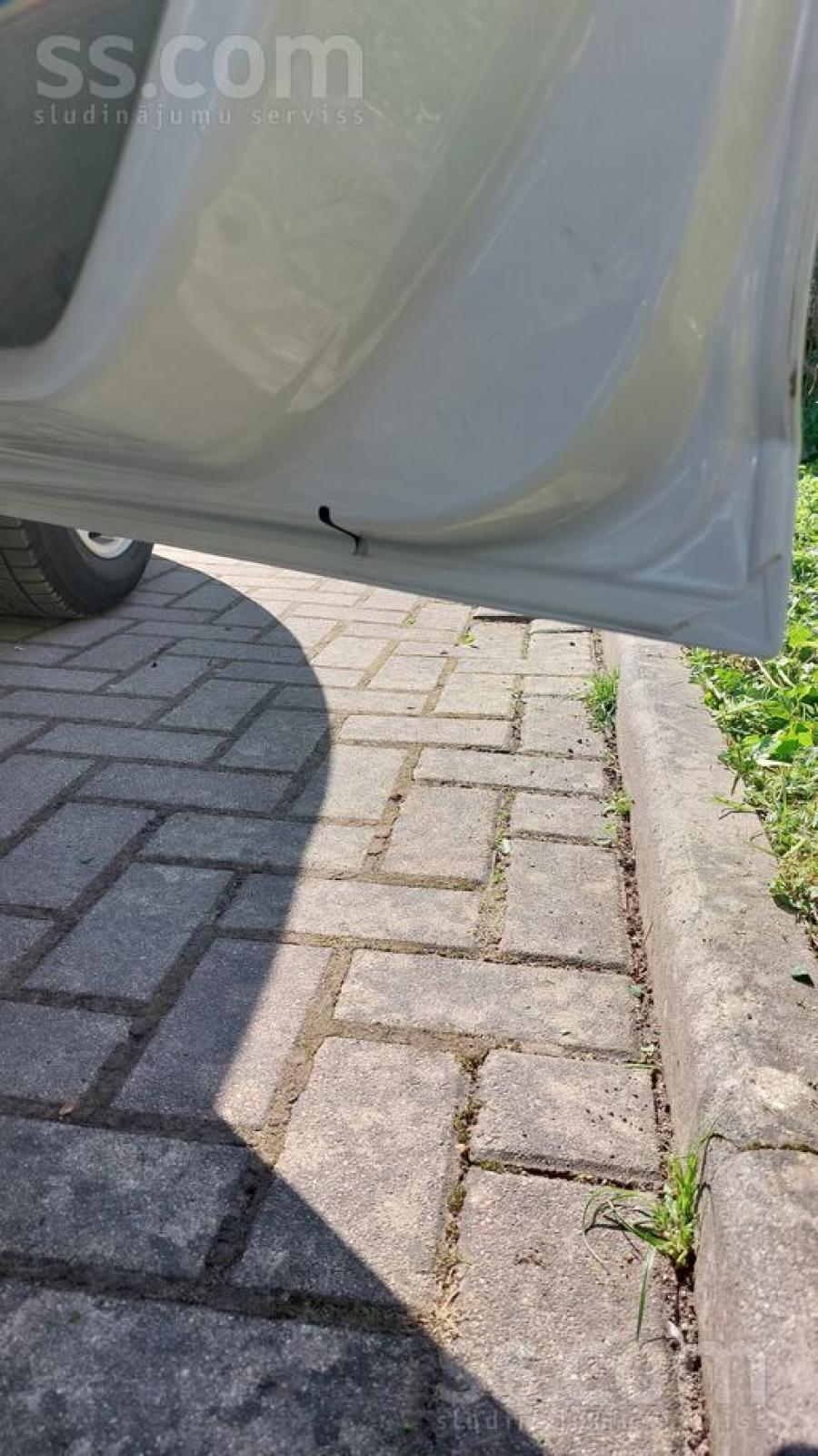Balts Volvo S60 2011 Ogre, ar dzinēja tilpumu 1.60 L un nobraukumu 228 tūkst. km par 5850 €, foto 3 vietnē AUTOMOTO.COM.LV