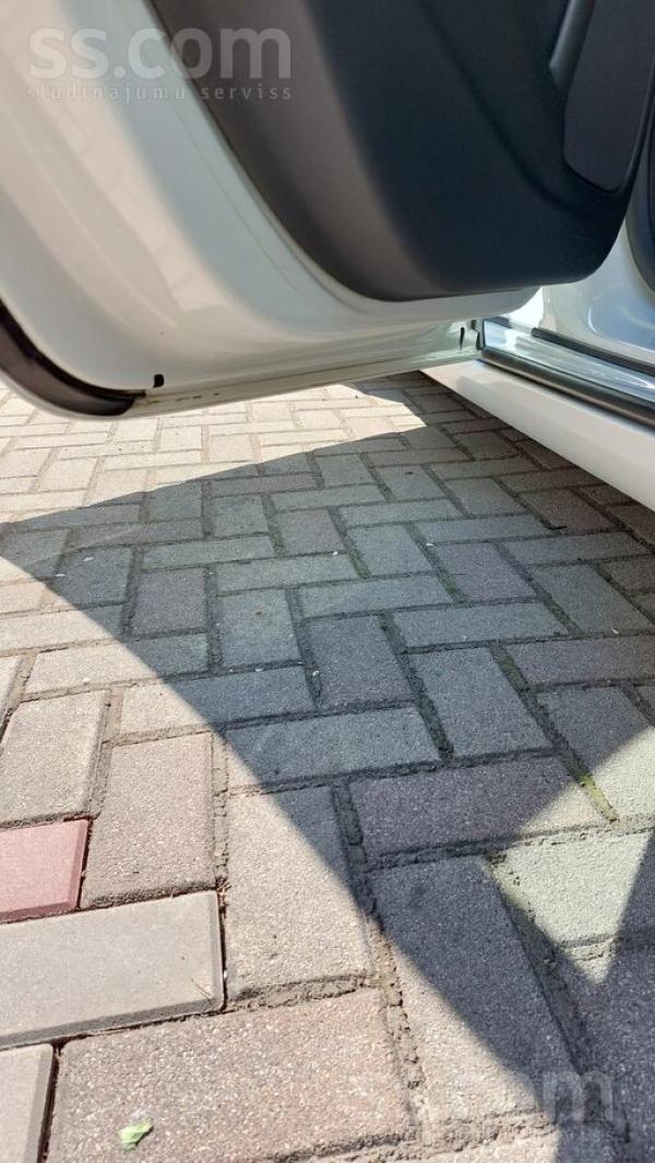 Balts Volvo S60 2011 Ogre, ar dzinēja tilpumu 1.60 L un nobraukumu 228 tūkst. km par 5850 €, foto 4 vietnē AUTOMOTO.COM.LV