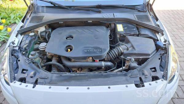 Balts Volvo S60 2011 Ogre, ar dzinēja tilpumu 1.60 L un nobraukumu 228 tūkst. km par 5850 €, foto 7 vietnē AUTOMOTO.COM.LV
