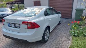 Balts Volvo S60 2011 Ogre, ar dzinēja tilpumu 1.60 L un nobraukumu 228 tūkst. km par 5850 €, foto 13 vietnē AUTOMOTO.COM.LV