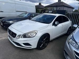 White Volvo S60 2011 in Siauliai, with an engine capacity of 2.40 L and mileage of 175 thousand km for 2699 €, photo 4 on AUTOMOTO.COM.LV