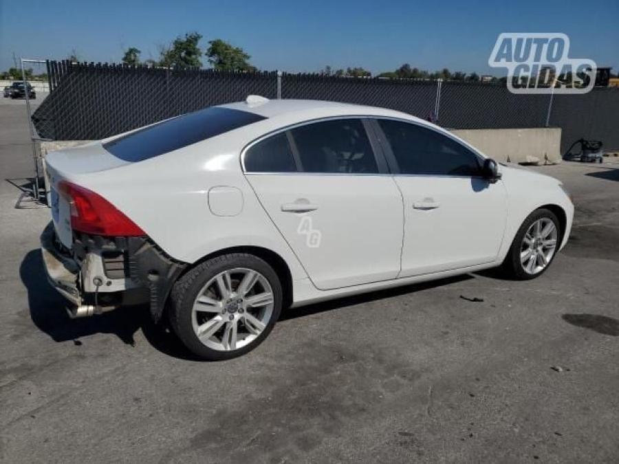 White Volvo S60 2012 in Kaunas, with an engine capacity of 3.00 L and mileage of 170 thousand km for 7200 €, photo 4 on AUTOMOTO.COM.LV