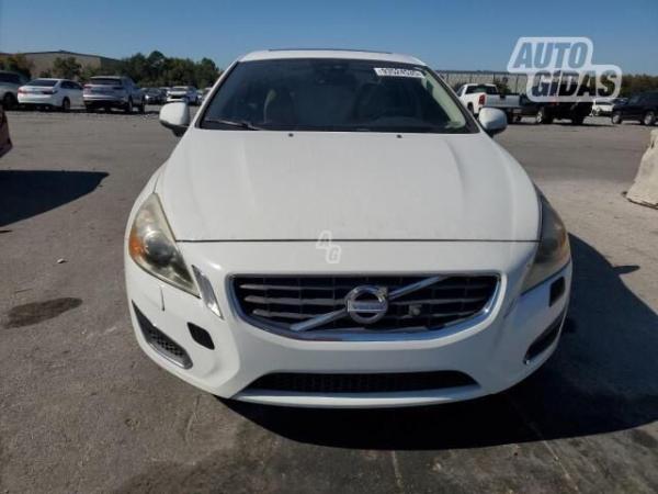 White Volvo S60 2012 in Kaunas, with an engine capacity of 3.00 L and mileage of 170 thousand km for 6999 €, photo 5 on AUTOMOTO.COM.LV