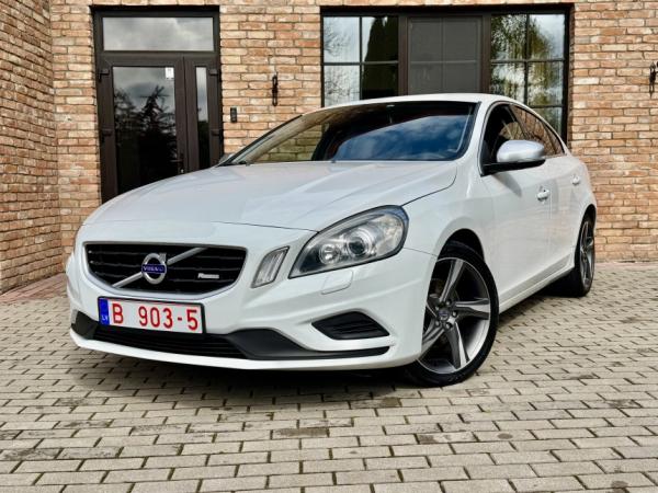 Balts Volvo S60 2012 Rīga, ar dzinēja tilpumu 2.00 L un nobraukumu 270 tūkst. km par 7150 €, foto 1 vietnē AUTOMOTO.COM.LV