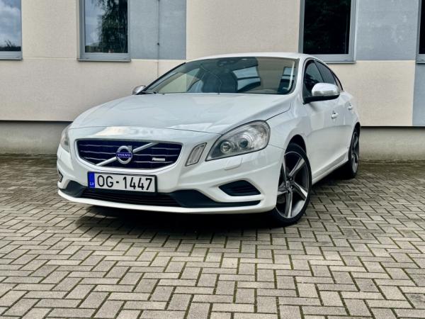 Balts Volvo S60 2012 Rīga, ar dzinēja tilpumu 2.00 L un nobraukumu 270 tūkst. km par 7150 €, foto 2 vietnē AUTOMOTO.COM.LV