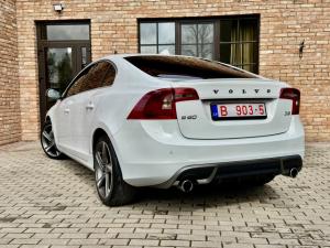 White Volvo S60 2012 in Riga, with an engine capacity of 2.00 L and mileage of 270 thousand km for 7150 €, photo 14 on AUTOMOTO.COM.LV