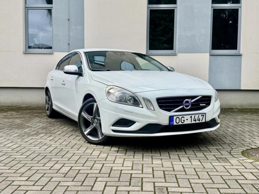 White Volvo S60 2012 in Riga, with an engine capacity of 2.00 L and mileage of 270 thousand km for 7150 €, photo 15 on AUTOMOTO.COM.LV