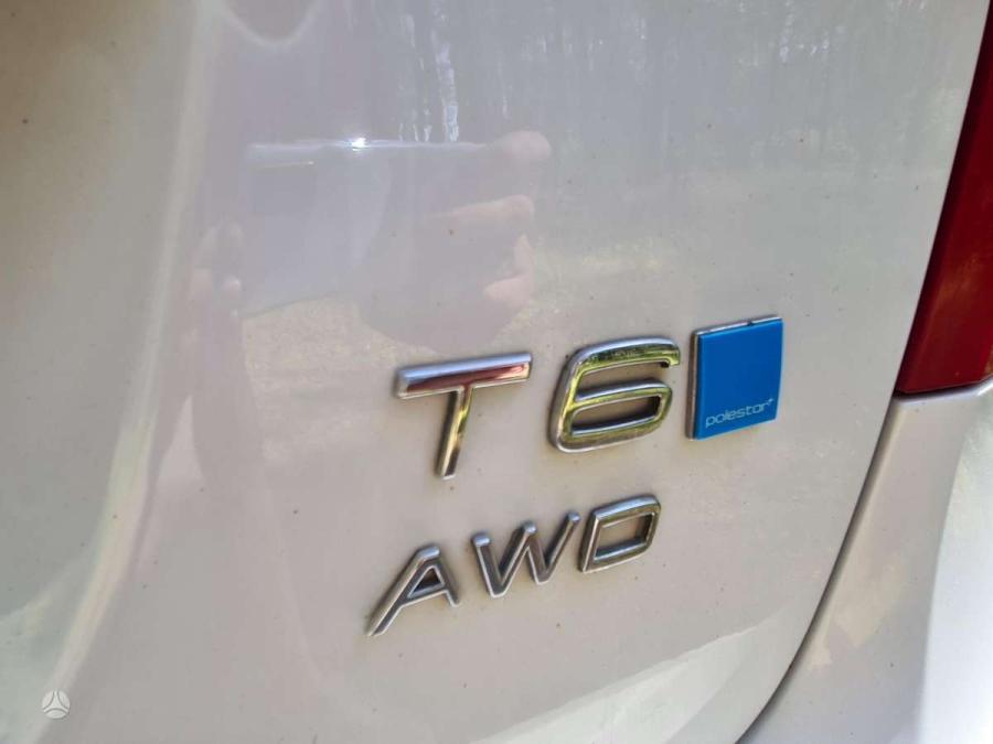 White Volvo S60 2012 in Vilnius, with an engine capacity of 3.00 L and mileage of 323 thousand km for 6700 €, photo 16 on AUTOMOTO.COM.LV