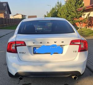 White Volvo S60 2012 in Klaipeda, with an engine capacity of 2.50 L and mileage of 165 thousand km for 6500 €, photo 6 on AUTOMOTO.COM.LV