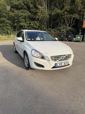 Balts Volvo S60 2012 Klaipėda, ar dzinēja tilpumu 2.52 L un nobraukumu 168 tūkst. km par 6500 €, foto  vietnē AUTOMOTO.COM.LV